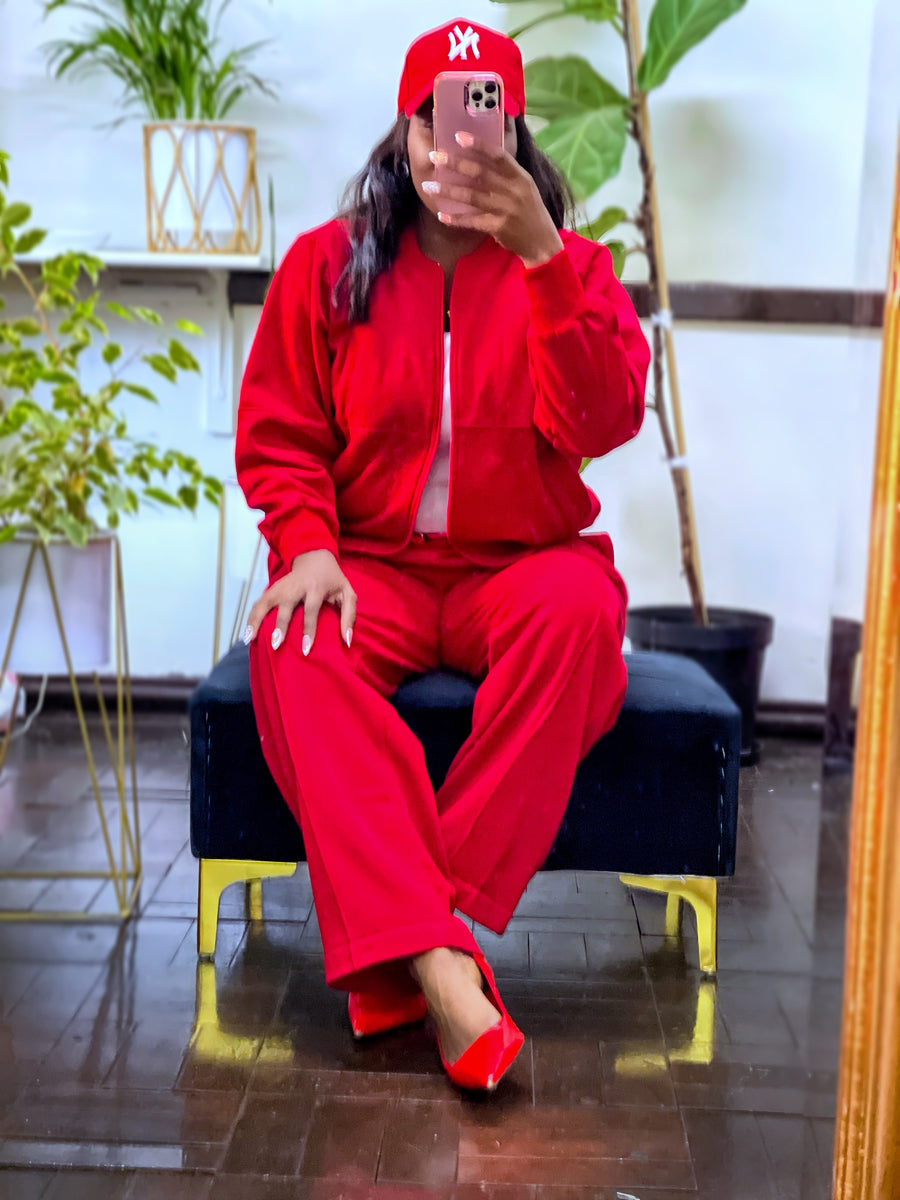 Red Tracksuit – Lovethelooksa